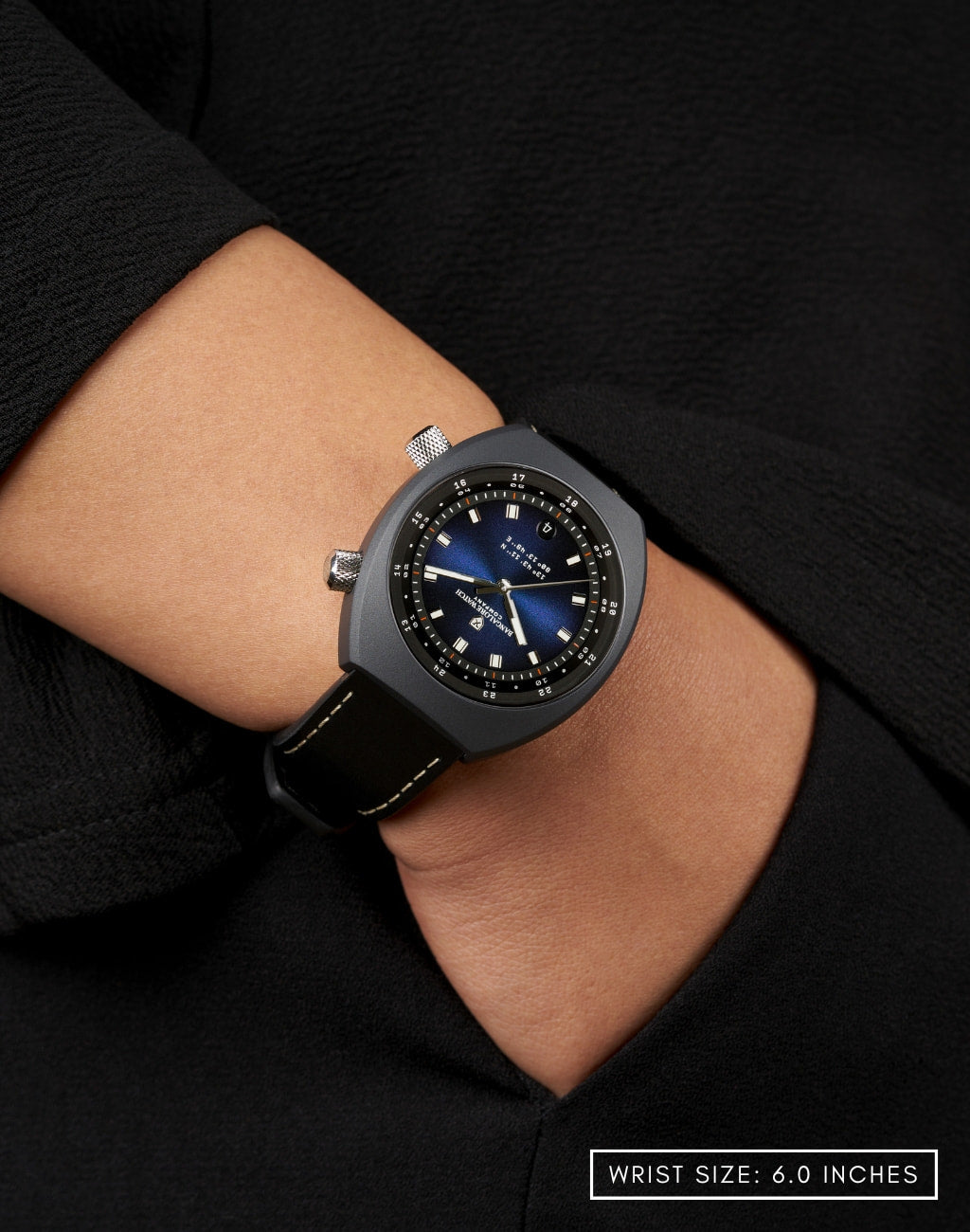 Horizon - A Space Watch Inspired by the View of our Planet from a Low ...